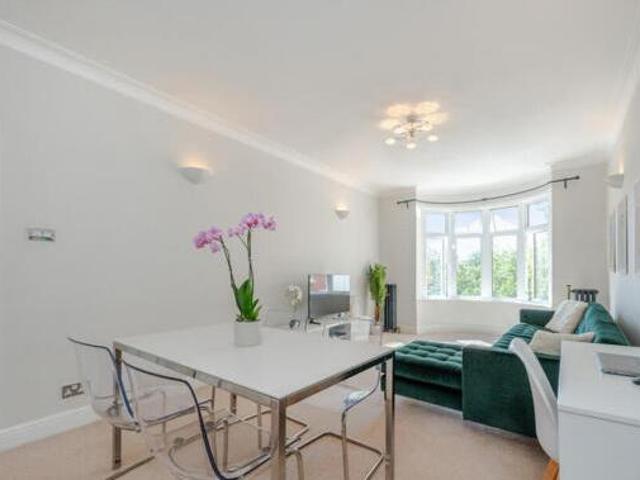 William Court, Hall Road, 2 Bedroom Flat