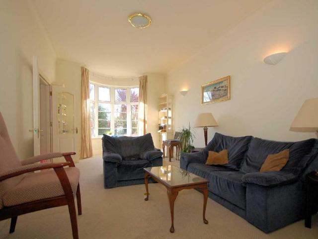 William Court, Hall Road, St Johns. 2 bed flat to rent £3,250 pcm £750 pw