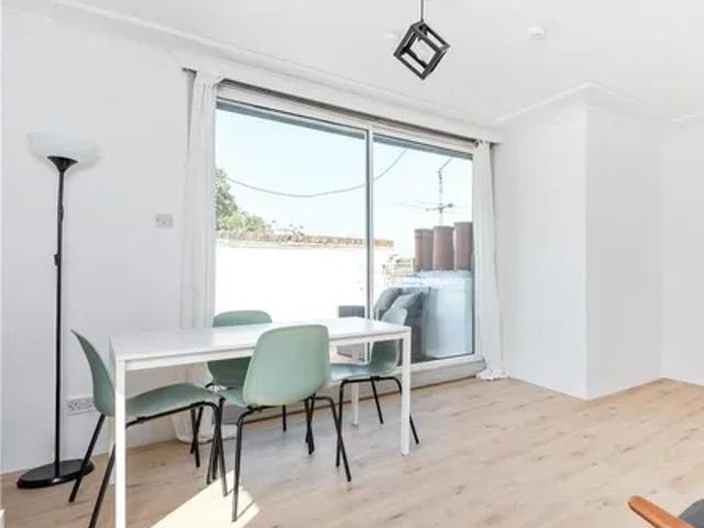 William Davis Primary School, Wood Close, Spitalfields, London, E2 6ET, United Kingdom | 2 bed apartment for rent #106828620 | Rentberry