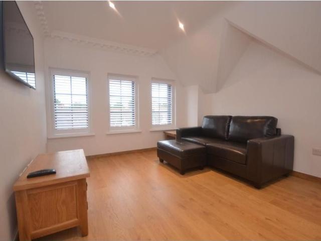 William Hall, 72 Whitley Street, Reading RG2, Studio to rent, £975 pcm | PrimeLocation