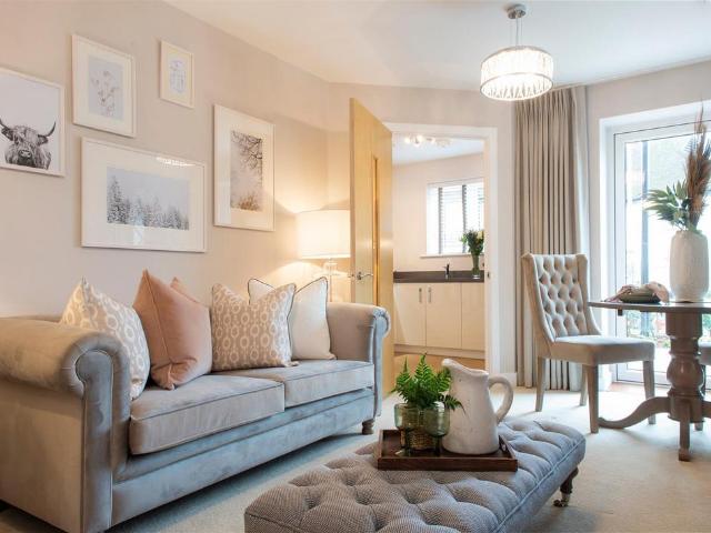 William House, The Moors Berkshire. 1 bed apartment to rent £3,220 pcm £743 pw