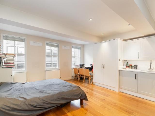William IV Street, Covent Garden WC2 Studio to rent £2,578 pcm £595 pw