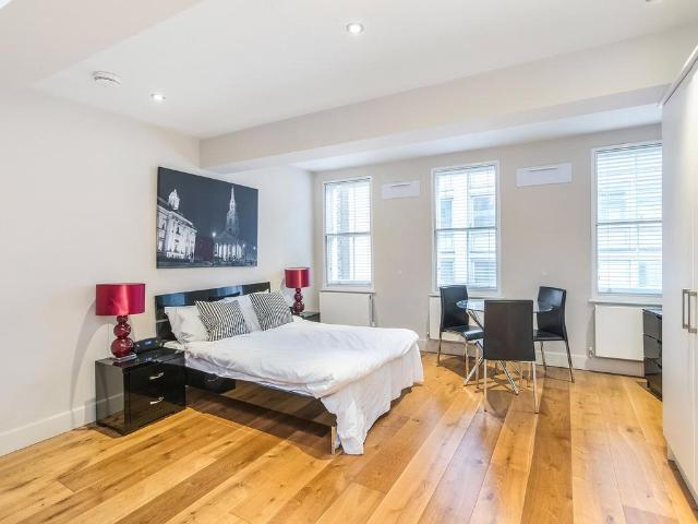 William IV Street, Covent Garden, WC2N Studio to rent £2,578 pcm £595 pw