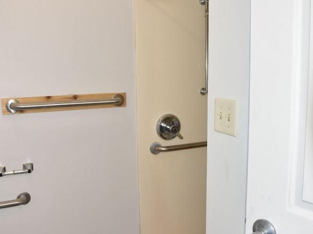 William Penn Commons 1 Bedroom Apartment for Rent at 1925 Westview Dr, Indianapolis, IN 46221 West Indianapolis