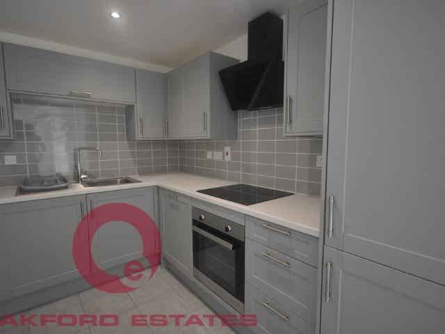 William Road, Euston, London NW1 3 bed flat to rent £4,767 pcm £1,100 pw