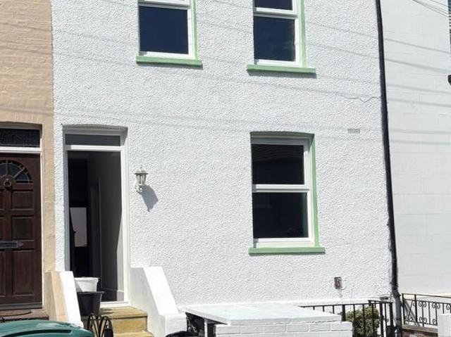William Road, Sutton SM1 2 bed maisonette to rent £1,750 pcm £404 pw