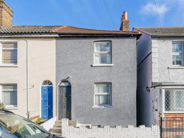 William Road, Sutton 5 bed terraced house to rent £4,950 pcm £1,142 pw