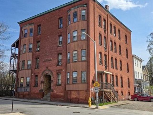 William St Apt,worcester, Condo For Sale