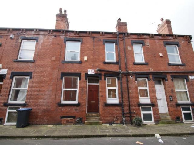 William Street, Hyde Park, Leeds LS6, 2 bed terraced house to rent, £550 pppm | PrimeLocation