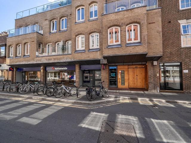 William Street, Mulberry House SL4, 1 bed flat to rent, £1,400 pcm | PrimeLocation