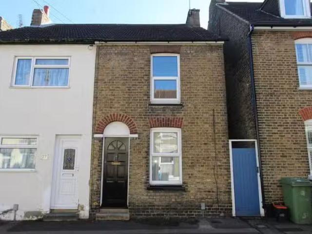 William Street, Sittingbourne 2 bed semi detached house £1,1.