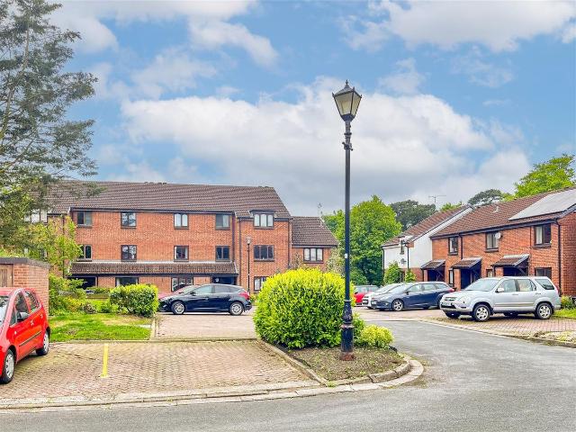 William Tarver Close, Warwick CV34, 1 bed flat to rent, £850 pcm | PrimeLocation
