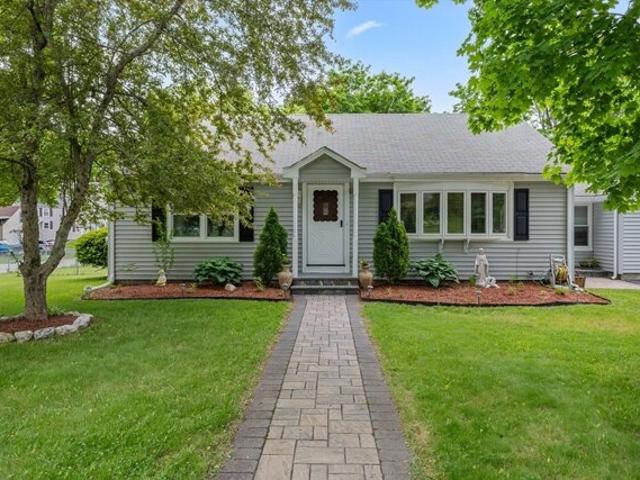 William Ward St, Uxbridge, Home For Sale