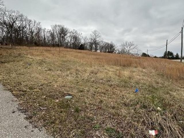Williams Rd, Bedford, IN 47421