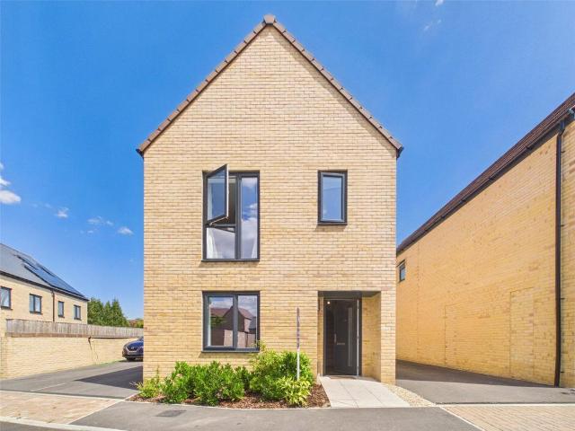 Williams Road, Mulberry Park, Combe. 3 bed detached house to rent £2,100 pcm £485 pw