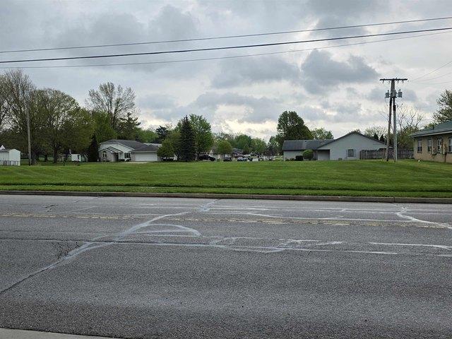Williams St, Angola, IN 46703
