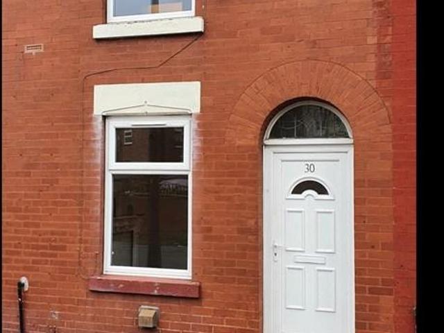 Williamson St, Stockport, SK5 2 bed terraced house to rent £1,010 pcm £233 pw