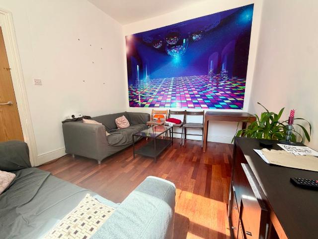 Williamson Street, London N7, 4 bed flat to rent, £4,767 pcm | PrimeLocation