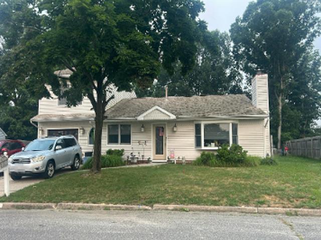 Williamsburg Dr