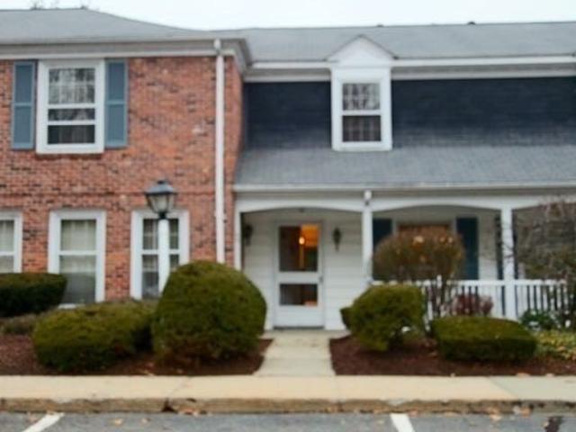 Williamsburg Dr Unit,springfield, Condo For Sale