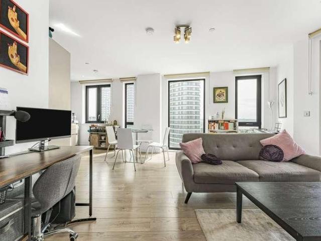 Williamsburg Plaza, Canary Wharf, E14
