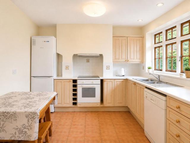 Willifield Way, London NW11, 3 bed detached house to rent, £3,500 pcm | PrimeLocation