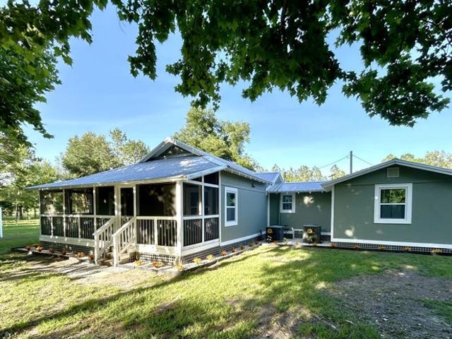 Williston 2 rooms Available on 3 Acres