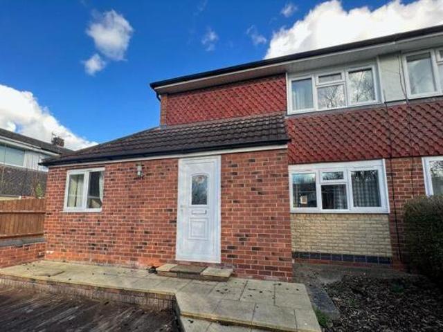 Willis Close, Lincoln, 3 Bedroom End