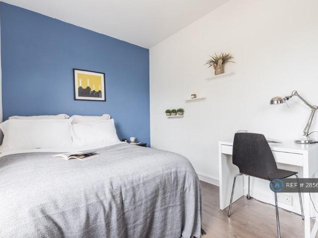 Willis House, London, E14 5 bed flat to rent £4,500 pcm £1,038 pw