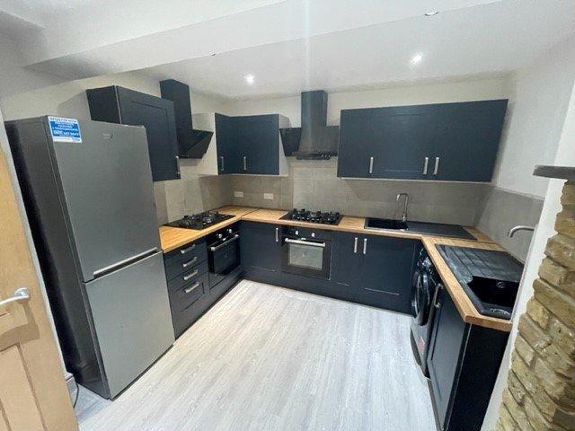 Willoughby Lane, London Studio to rent £1,000 pcm £231 pw