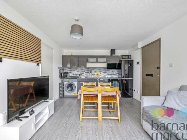 Willoughby Lane, Tottenham 1 bed flat to rent £1,595 pcm £368 pw