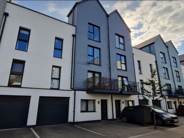 Willoughby Way, Plymouth PL1, 2 bed maisonette to rent, £1,300 pcm | PrimeLocation