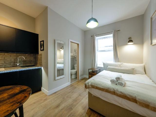 Willow Court Lodge, Gloucester Road, Patchway, Bristol BS34, Studio to rent, £1,500 pcm | PrimeLocation