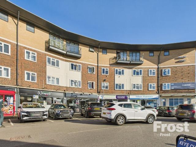 Willow Court, Meadfield Road, Langley, Berkshire SL3, 1 bed flat to rent, £1,150 pcm | PrimeLocation