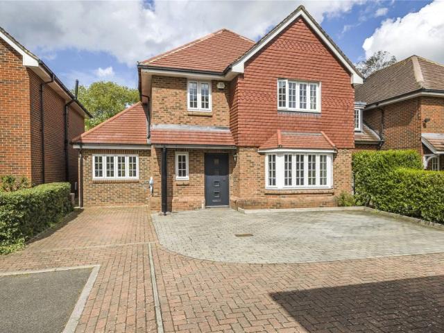 Willow Close, Chertsey 4 bedrooms Property for lettings Seymours