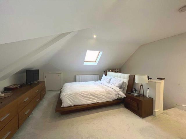 Willow Close, Buckhurst Hill, Essex IG9, 4 bed end terrace house to rent, £2,900 pcm | PrimeLocation