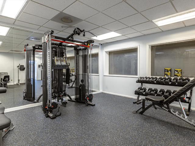 Willow Creek 3 Bedroom Apartment for Rent at 201 W 99th Ter, Kansas City, MO 64114 Willow Creek
