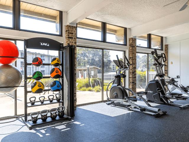Willow Creek 1 Bedroom Apartment for Rent at 201 W 99th Ter, Kansas City, MO 64114 Willow Creek