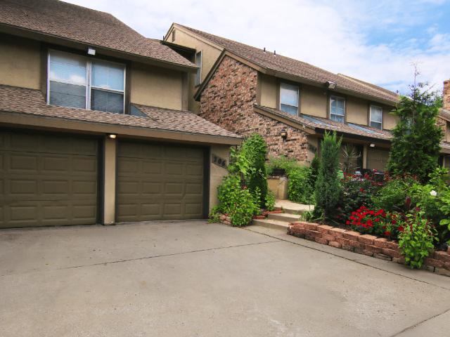 Willow Creek 2 Bedroom Apartment for Rent at 201 W 99th Ter, Kansas City, MO 64114 Willow Creek
