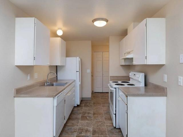 Willow Creek Apartments 2 Bedroom Apartment for Rent at 3624 Se Westview Ave, Oak Grove, OR 97267 Milwaukie Heights