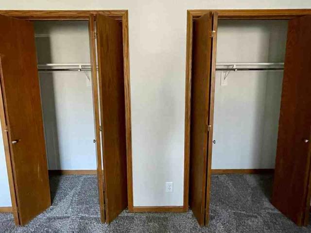 Willow Creek Apartments 2 Bedroom Apartment for Rent at 901 Roanoke Ct, Lincoln, NE 68510