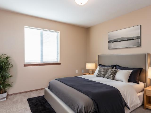 Willow Creek Townhomes and Apartments 2 Bedroom Apartment for Rent at 912 S Willow Creek Pl, Sioux Falls, SD 57106