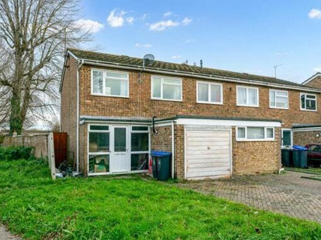 Willow Crescent, Durrington, 3 Bedroom Semi detached