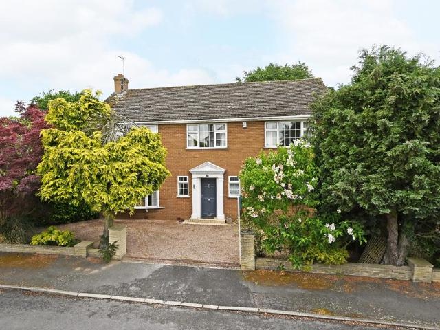 Willow Croft, Upper Poppleton, York. 4 bed detached house to rent £2,150 pcm £496 pw