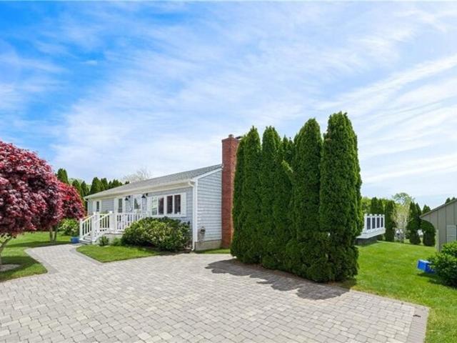 Willow Ave, Narragansett, Home For Sale