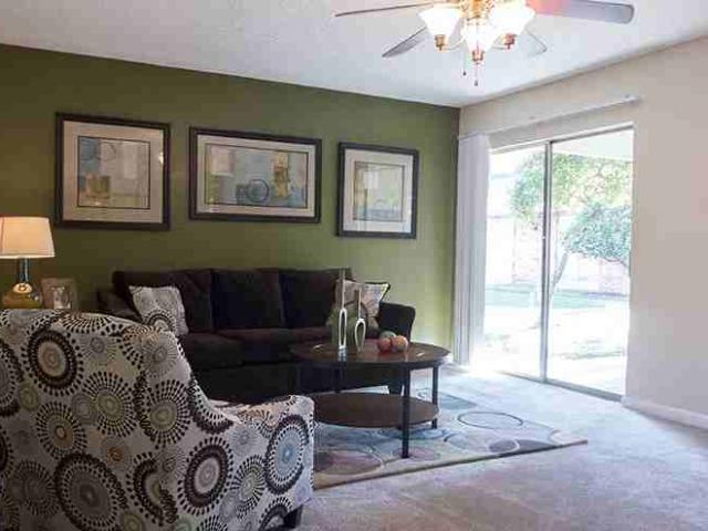 Willow Gardens Apartments 2 Bedroom Apartment for Rent at 101 Glouchester Rd, Lafayette, LA 70506