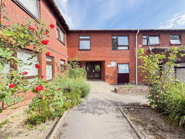 Willow Glen, St Leonards TN37, Studio to rent, £795 pcm | PrimeLocation