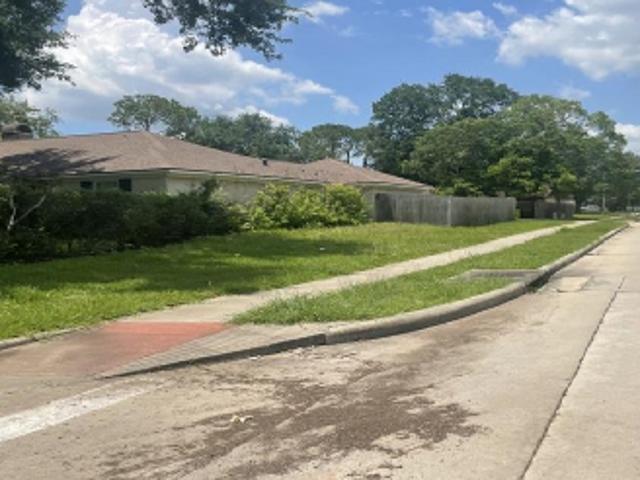 Willow Dr