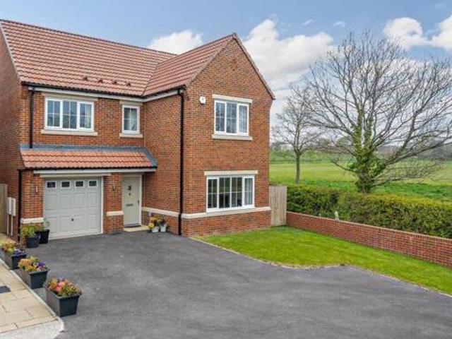 Willow Drive, Harrogate, 4 Bedroom Detached
