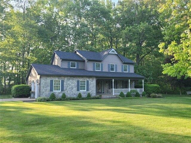 Willow Ln, Grove City, Home For Sale